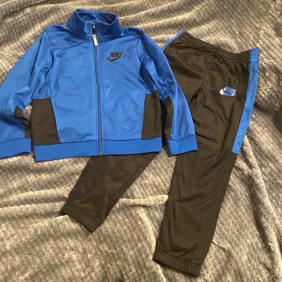Nike | Matching Sets | Ec Boys Sz7 Blue And Black Nike Track Suit ...